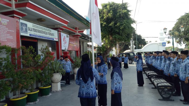 Peringati Hari Ibu ke - 91, Para Ibu Bapas Jogja Menjadi Petugas ...